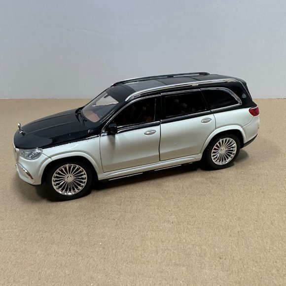 Toys | 124 Maybach Glsclass Gls60 Diecast Led Headlight Tail Light ...